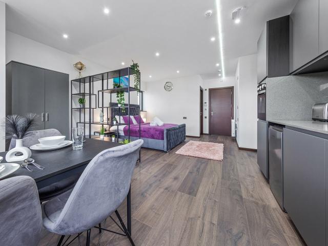 Apartment at Woodstock Road, Greater London