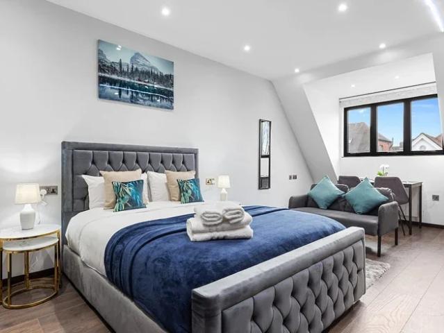 Apartment at Woodstock Road, Greater London