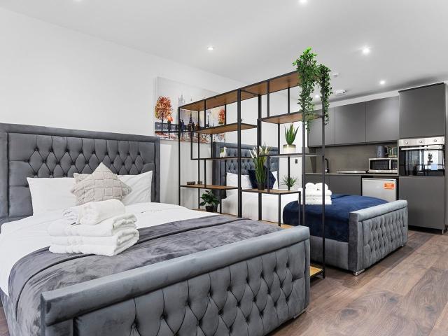 Apartment at Woodstock Road, Greater London