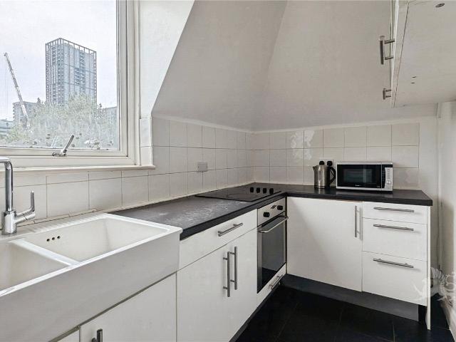 Apartment at Woodstock Road, Greater London