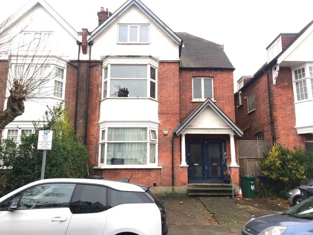 Apartment at Woodstock Road, Greater London