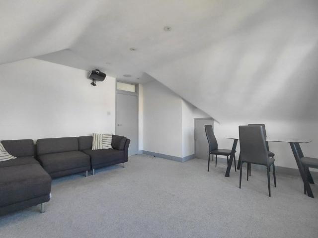 Apartment at Woodstock Road, Greater London