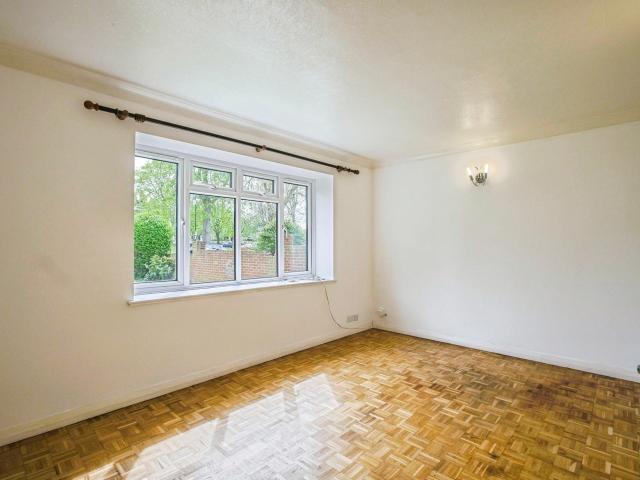 Apartment at Woodside Green, Greater London