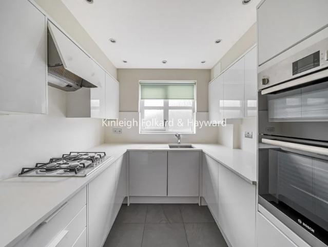 Apartment at Woodside Lane, Greater London