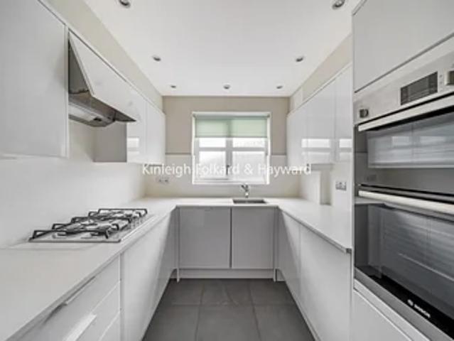 Apartment at Woodside Lane, Greater London
