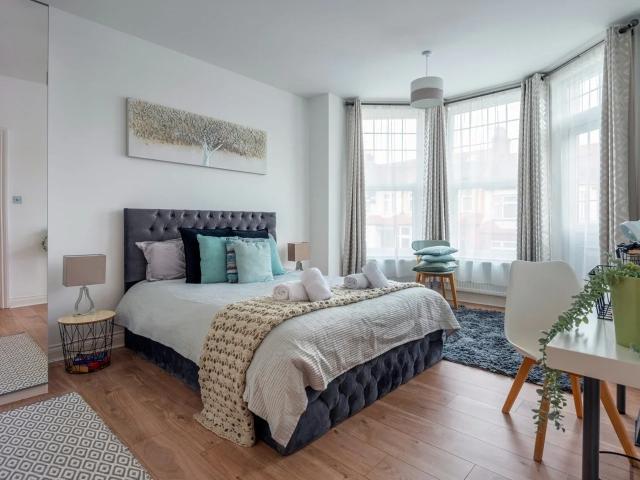 Apartment at Woodside Road, Greater London