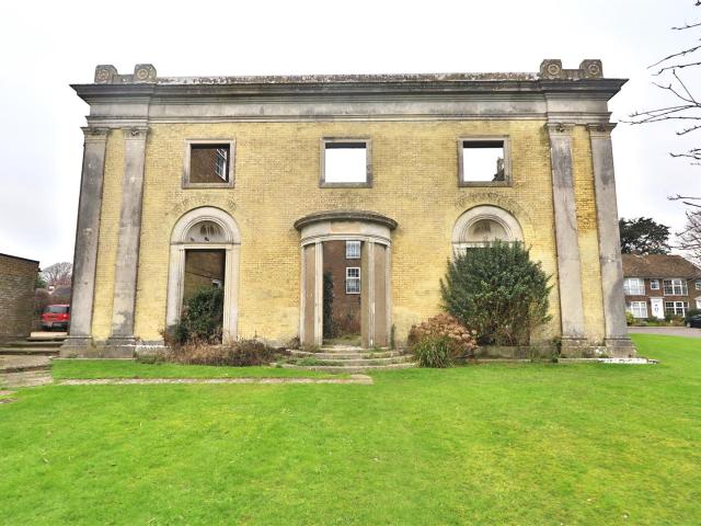 Apartment at Woodview, Adur