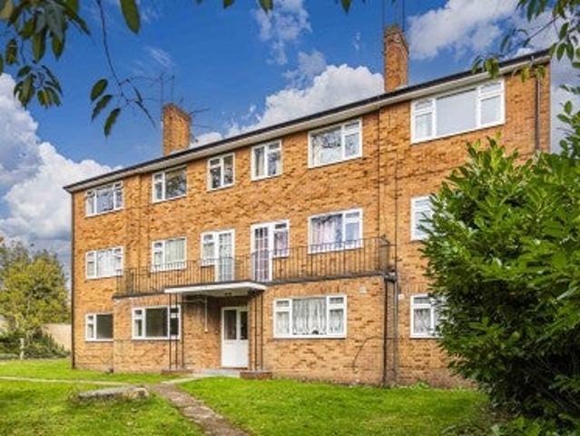 Apartment at Woodville Court, Watford