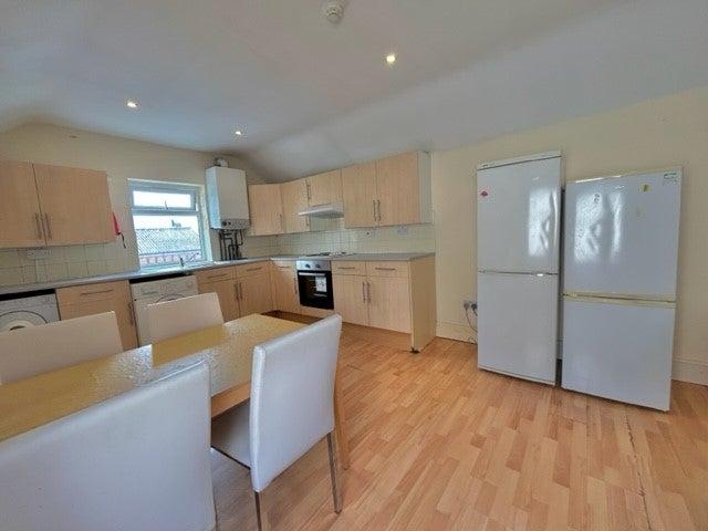 Apartment at Woodville Road, Cardiff