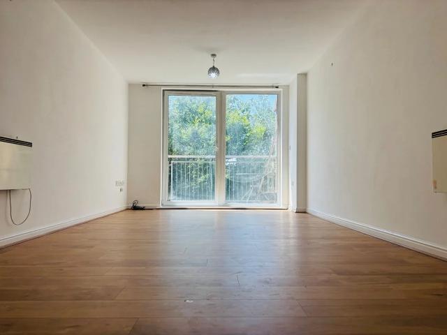 Apartment at Wooldridge Close, Greater London
