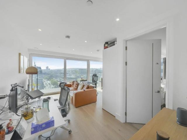 Apartment at Woolwich High Street, Greater London