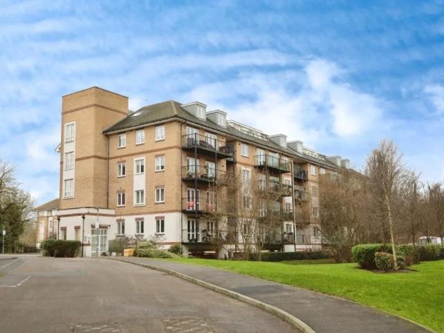Apartment at Worcester Close, Greater London