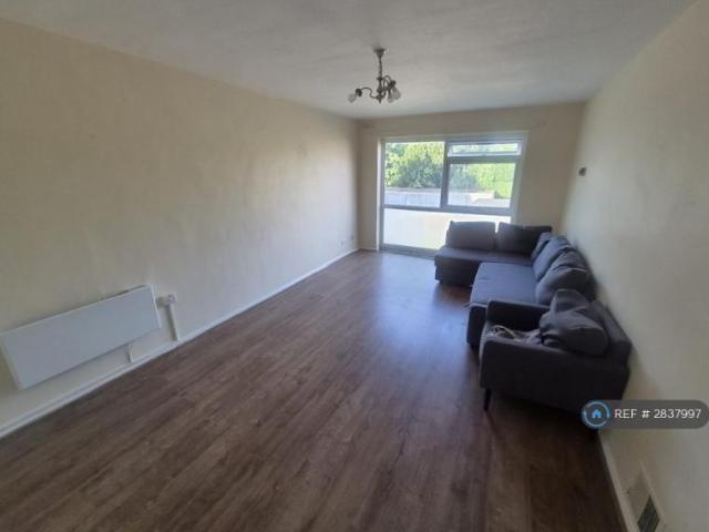 Apartment at Worcester Road, Greater London