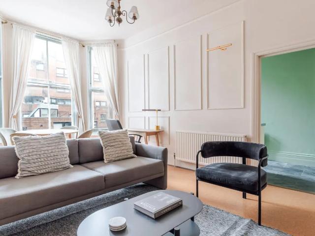 Apartment at World's End Place, Greater London