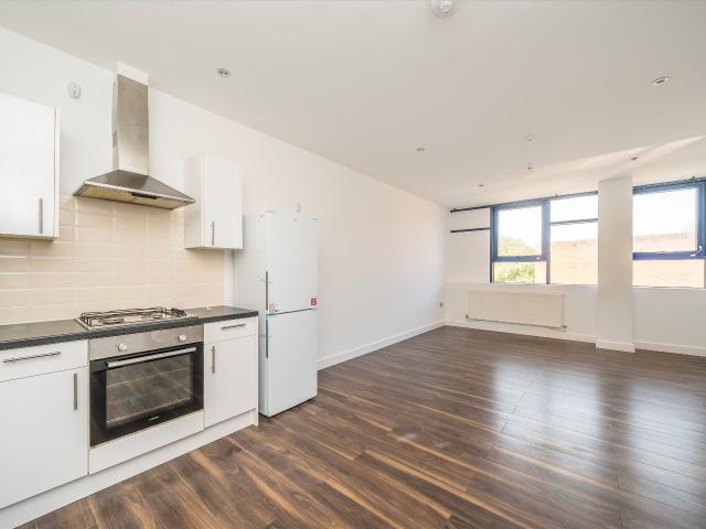 Apartment at Worsley Bridge Road, Greater London