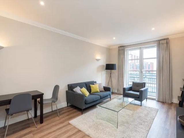 Apartment at Worple Road, Greater London