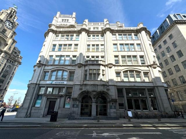 Apartment at Water Street, Liverpool