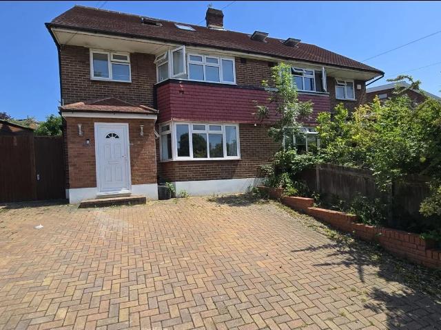 Apartment at Waterfall Road, Greater London