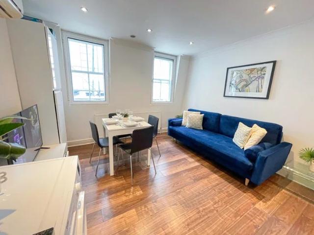 Apartment at Watergate Walk, City of Westminster