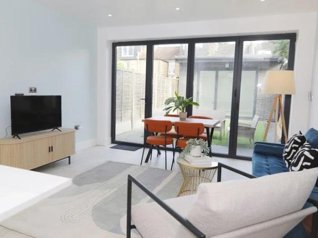 Apartment at Waterloo Road, Greater London