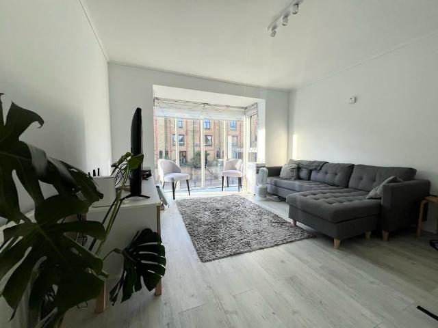 Apartment at Waterman Way, Greater London