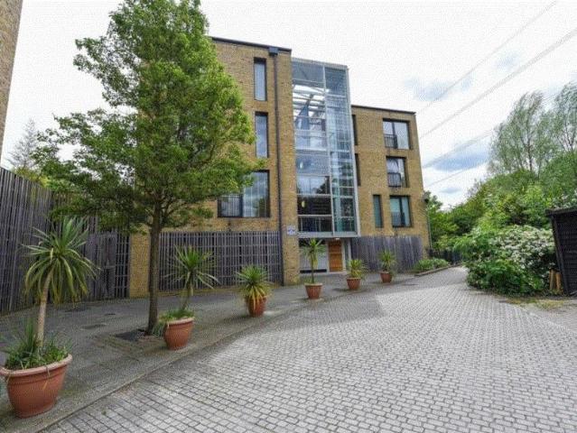 Apartment at Watermill Way, Greater London