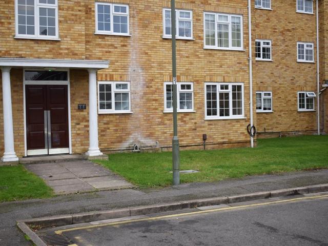 Apartment at Waters Drive, Borough of Spelthorne