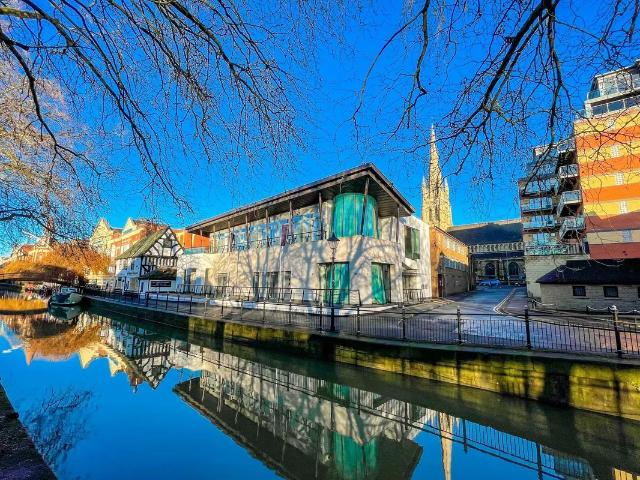 Apartment at Waterside North, Lincoln