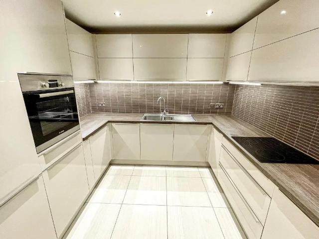 Apartment at Waterside North, Lincoln