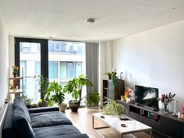 Apartment at Waterside Way, Greater London