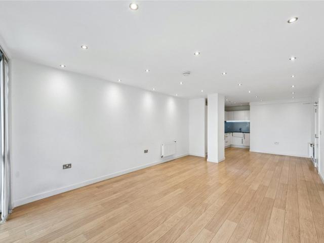 Apartment at Waterside Way, Greater London
