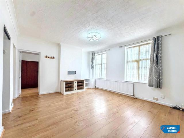 Apartment at Watling Avenue, Greater London