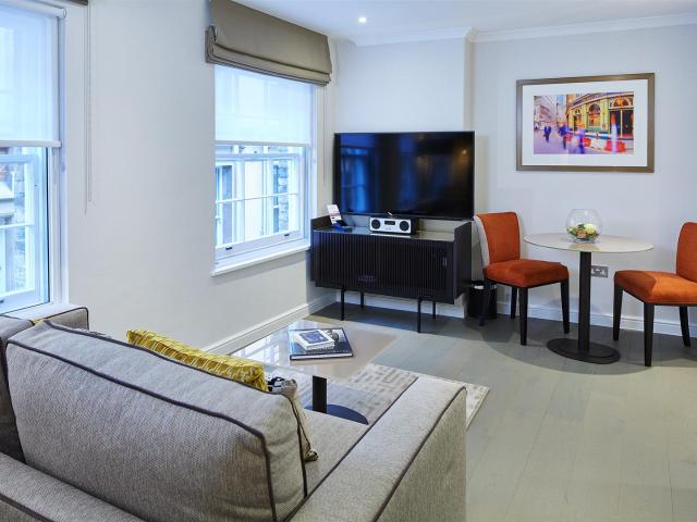 Apartment at Watling Street, City of London
