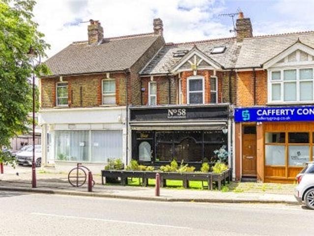 Apartment at Watling Street, Hertsmere