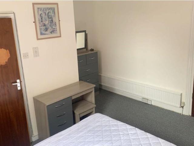 Room at Waverley Road, Portsmouth