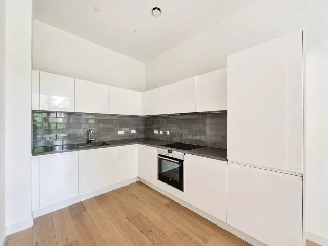 Apartment at Waypoint Way, Greater London