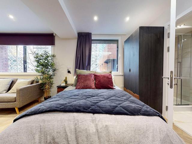 Apartment at Wade Lane, Leeds