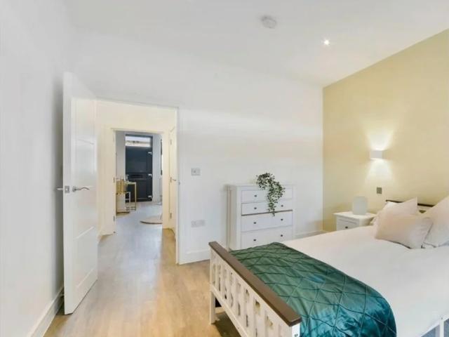 Apartment at Wadham Gardens, Greater London