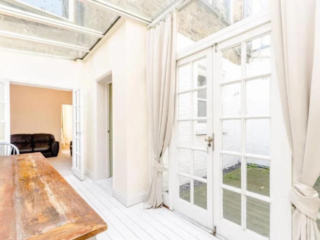 Apartment at Wadham Road, Greater London