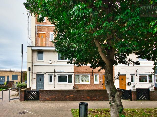 Apartment at Wager Street, Greater London