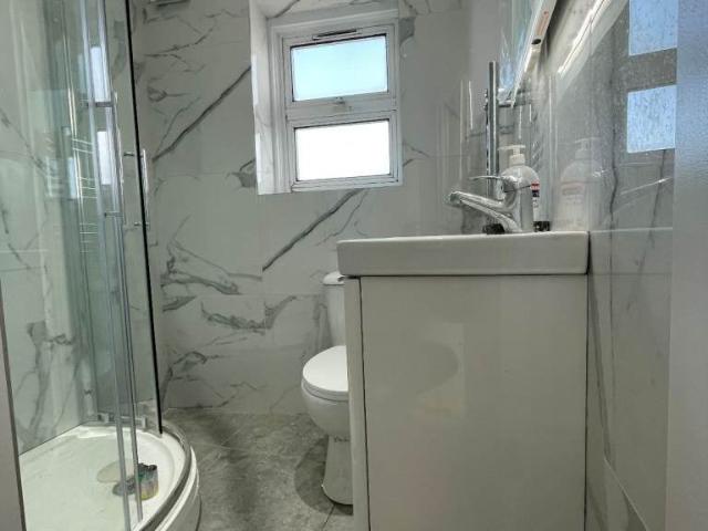 Apartment at Wakemans Hill Avenue, Greater London