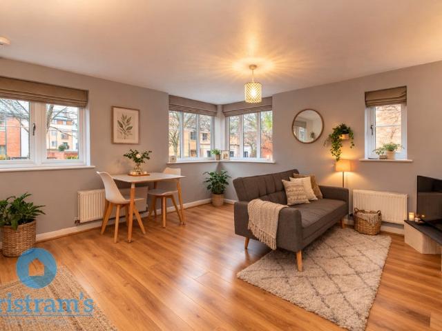 Apartment at Wakefield Close, Nottingham