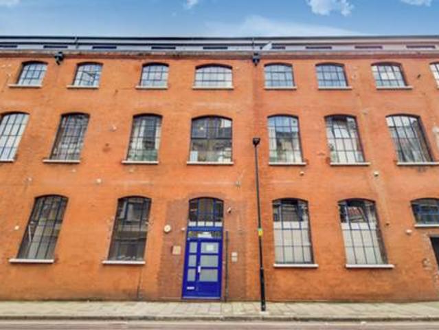 Apartment at Wakeham Street, Greater London