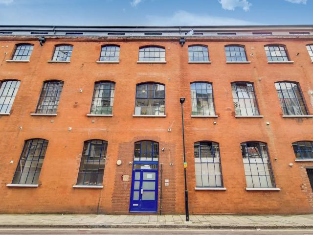 Apartment at Wakeham Street, Greater London