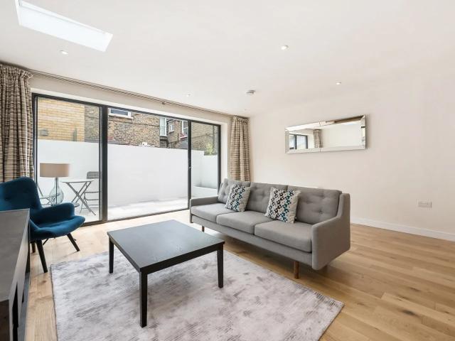 Apartment at Walcorde Avenue, Greater London