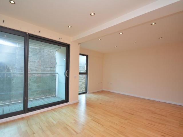 Apartment at Wall Street, Hereford