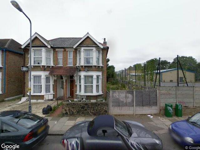 Apartment at Wallington Road, Greater London