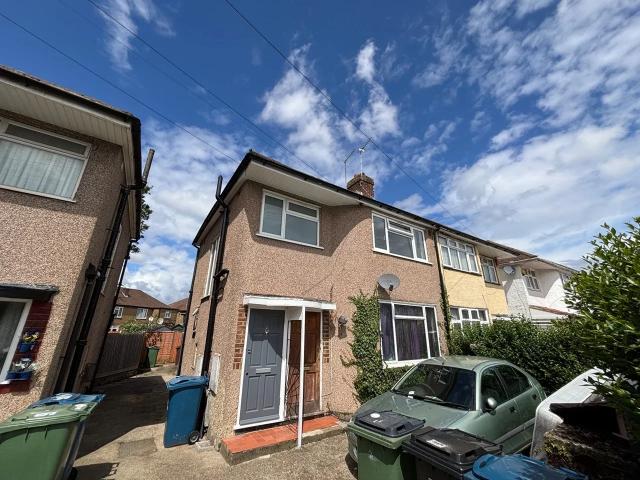 Apartment at Walton Avenue, Greater London