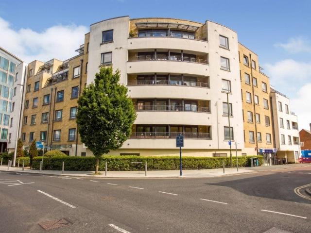 Apartment at Walton Road, Woking