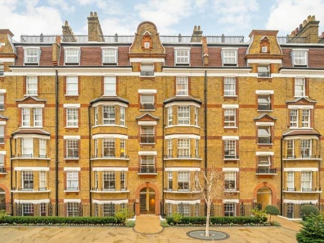 Apartment at Walton Street, Greater London
